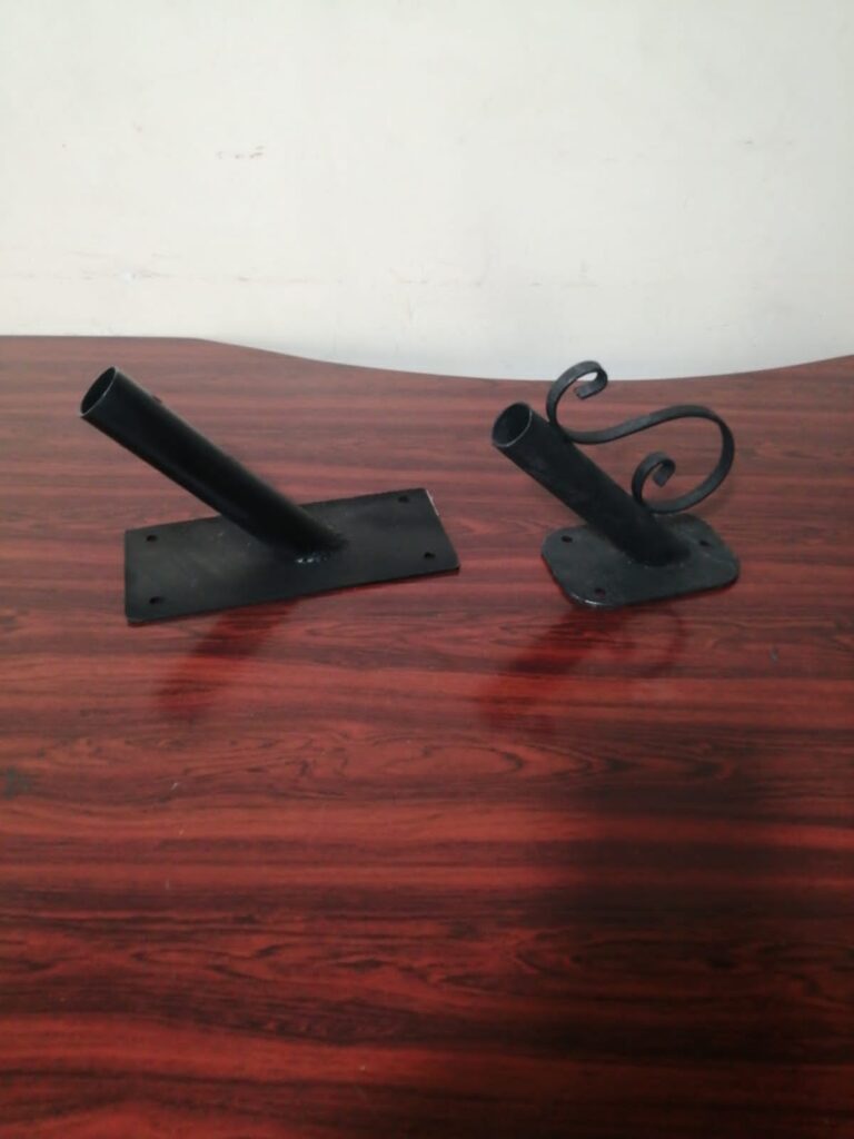 Fábrica de Banderas, Banderines y Astas -RaqLe